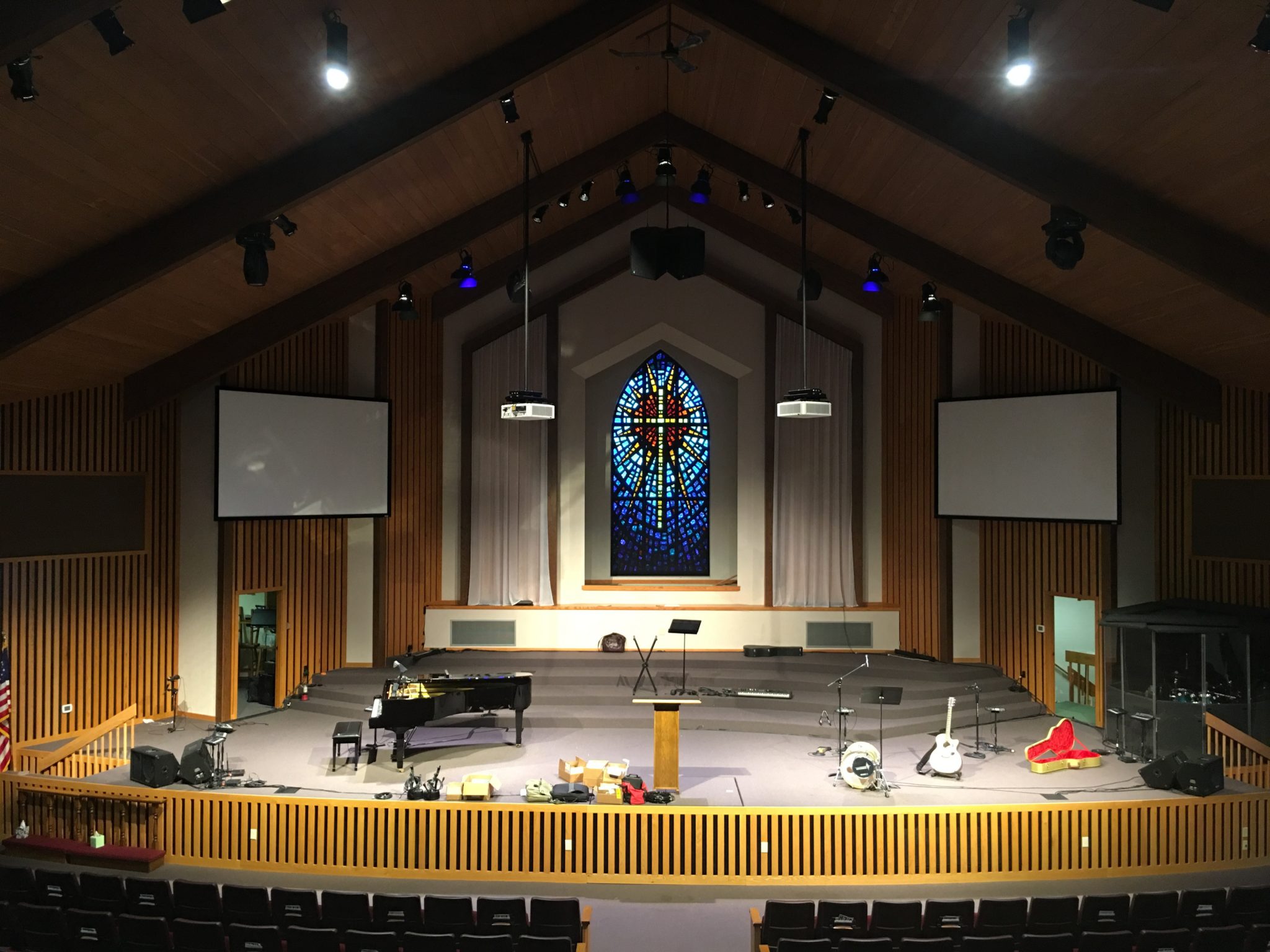 Auditorium Learning: Lighting for the Socially Distant Classroom ...